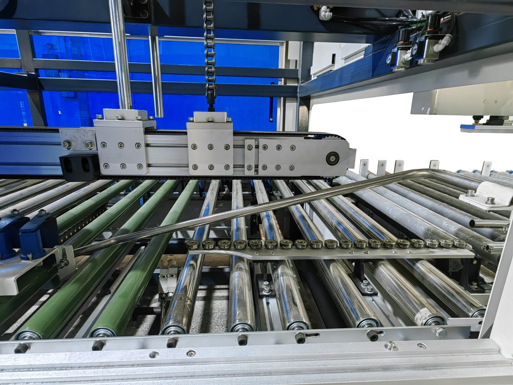 Linear Carton Sealing Machine - Automatic Packaging Solutions Providers ...